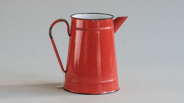 UmWi.28 „La Grande Rouge“ - Giesskannenmuseum.de